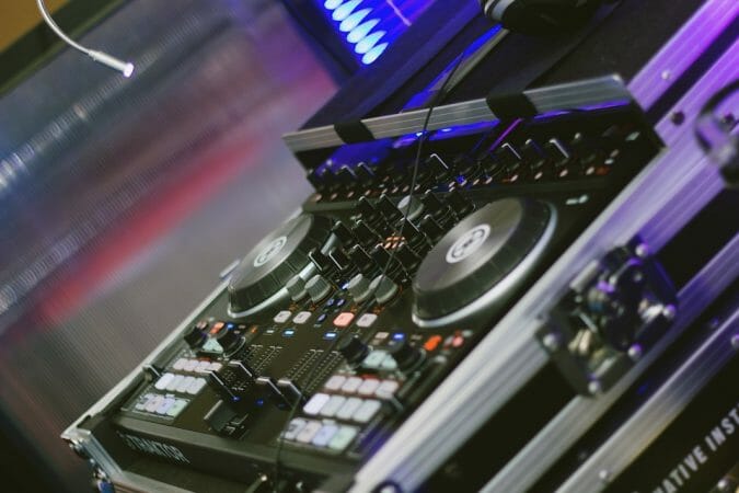 Welcome to DJ Music Geek - The Ultimate Online DJ Resource